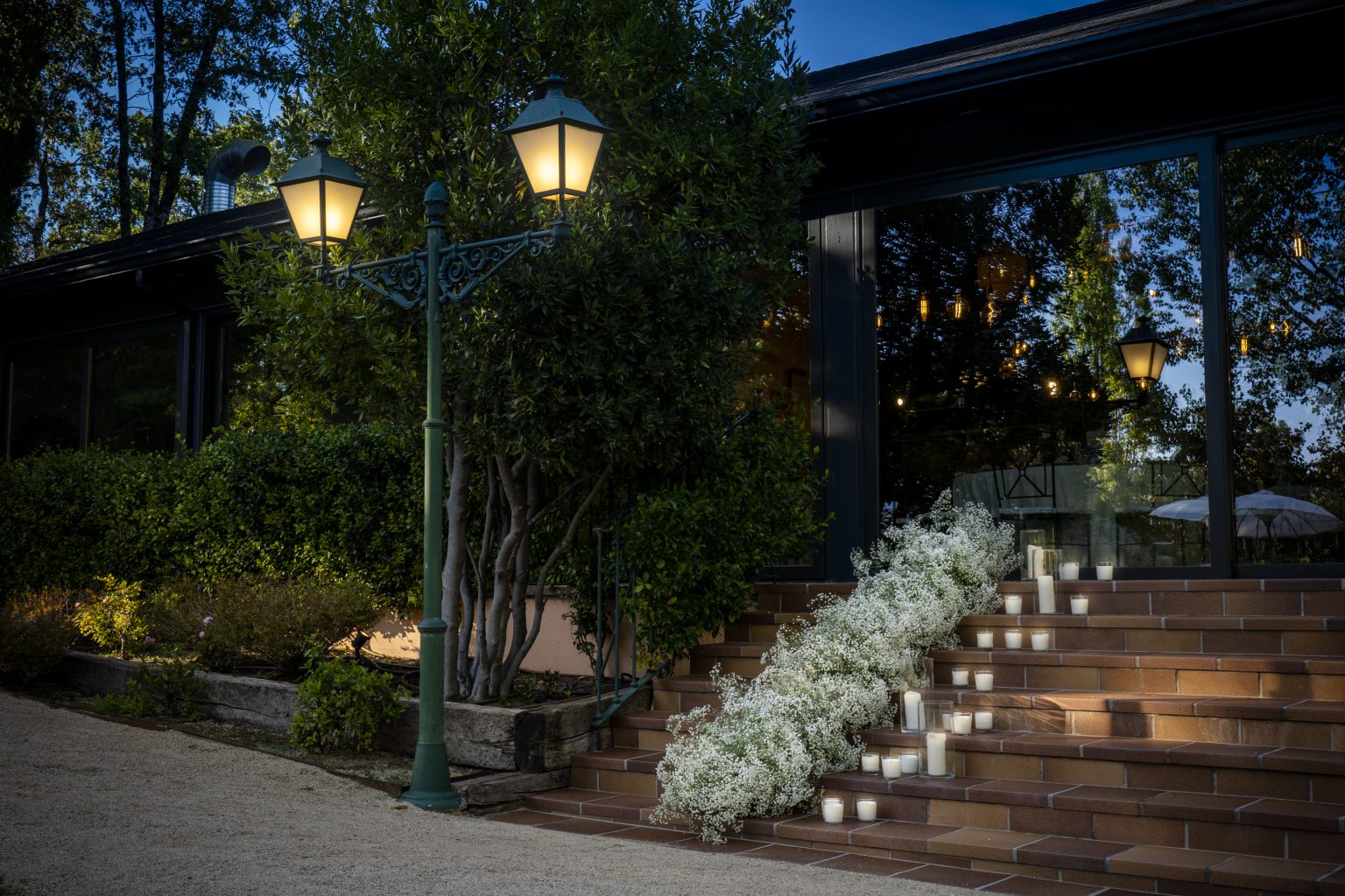 Decorar una boda con flores en junio - Eventos Aloe